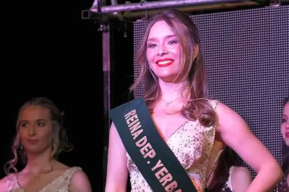 Mariana Moretti es la Reina Departamental y representará a Apóstoles en ...