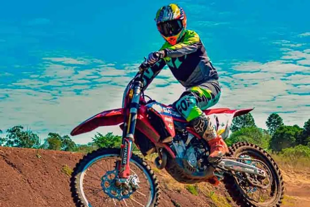 Apóstoles inauguró su nuevo circuito de Motocross con la nueva fecha ...