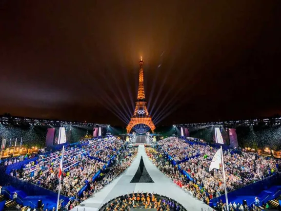 Así fue el espectacular encendido del pebetero olímpico en París 2024 ...