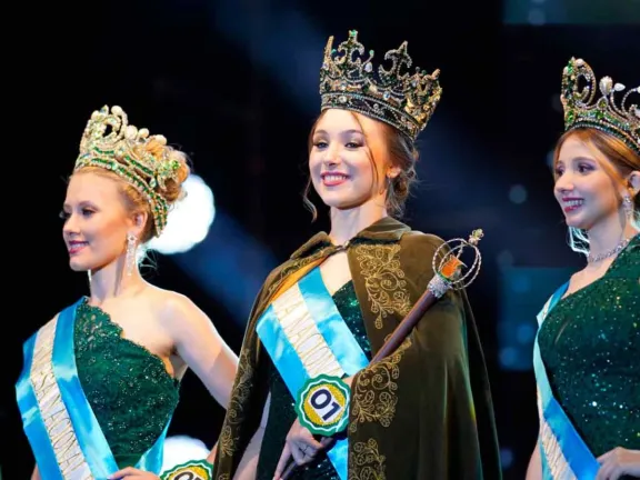 Bianca Zippan fue coronada como Reina Nacional e Internacional de la ...